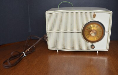 VTG ZENITH AM Tube Radio Countertop Model H509 Chassis 5F02 White ...