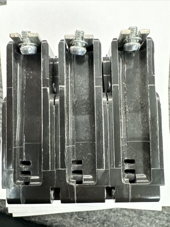 Square D EDB34040 40 Amp 480Y/277V 3 Pole Phase Bolt-On Circuit Breaker ...