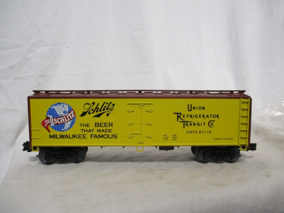 Crown Model Products R9002 Schlitz Beer Refrigerator Car (Hi-Rail) O ...