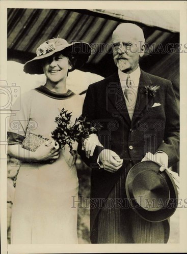 1937 Press Photo Wickham Steed weds author Violet Mason, England ...