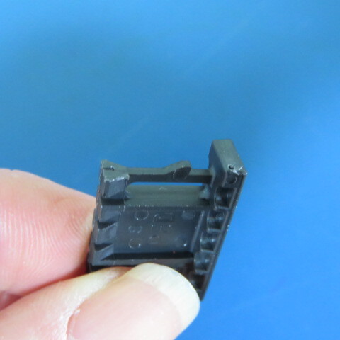 APTIV 12064772 Qty of 200 per Lot LOCK SECONDARY TPA M/P 10 BLK | eBay