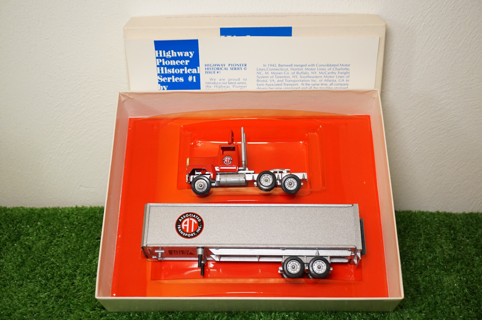 Winross Diecast 1/64 Scale Truck Associated Transport Inc. Cargo 1996 ...