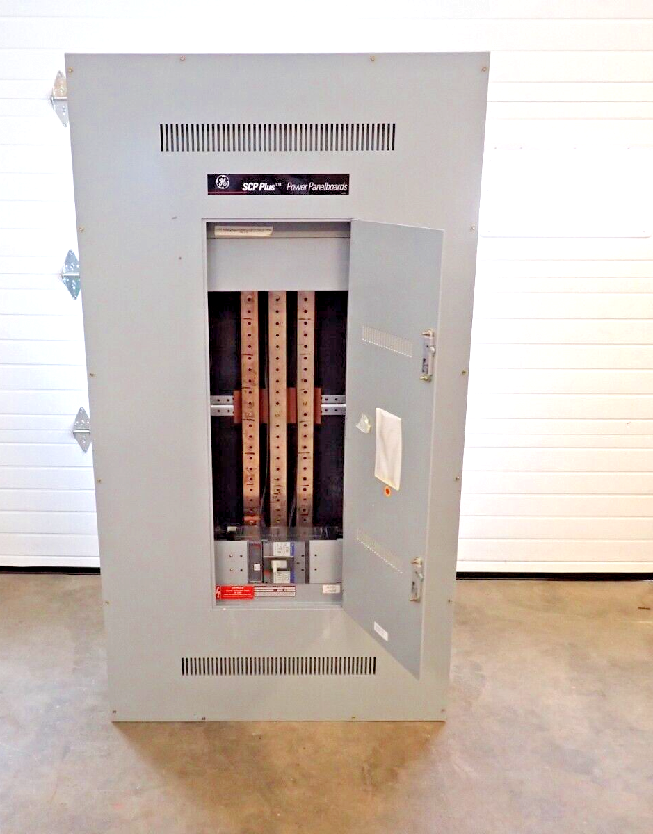 General Electric SCP Plus SGHA 500 Amp Main Breaker 208Y/120V Panel ...