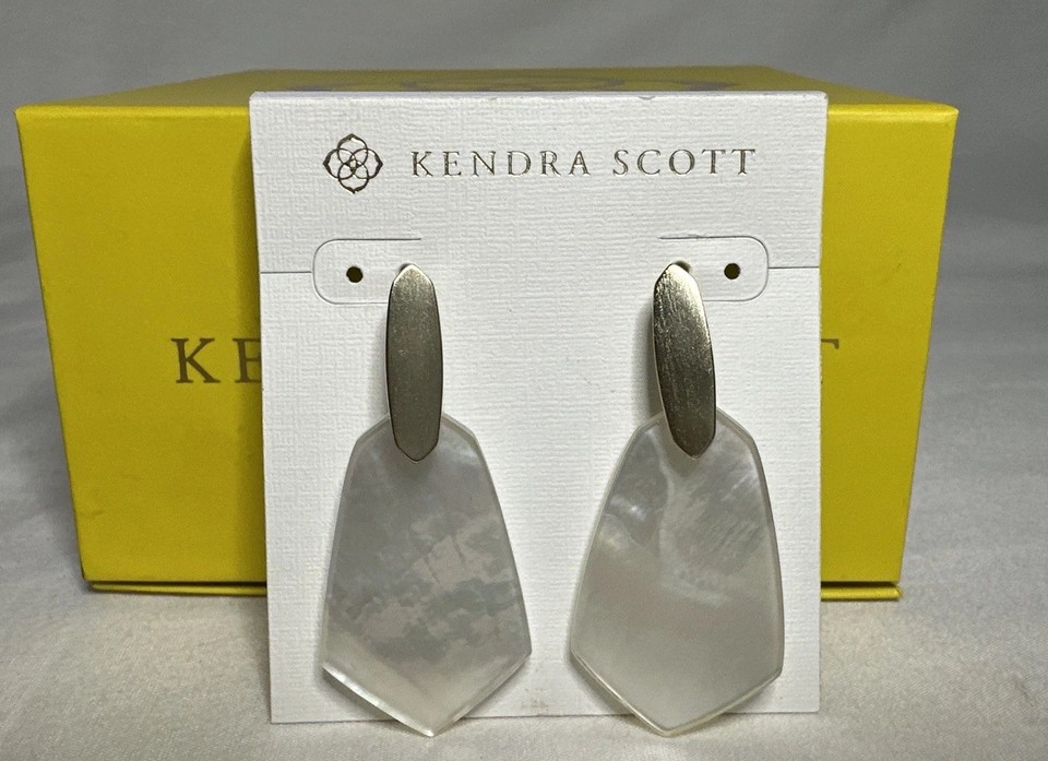 Kendra Scott Camila Drop Earrings White Mother of Pearl Ivory Boxed Gold-Color | eBay