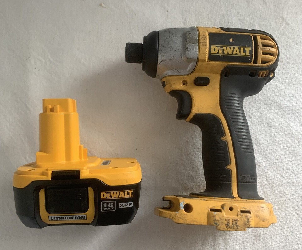 DeWalt DC825 18 Volt 1/4"6mmHeavy Duty Cordless Impact Driver W/ Batt ...