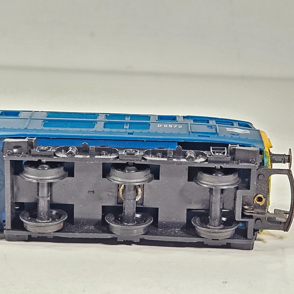 Tri-ang Class 31 R.357 Diesel BR Blue Colour Number D5572 Tested Runner ...