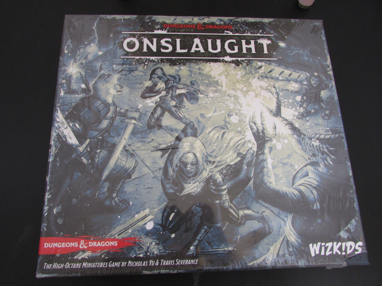 Dungeons & Dragons: Onslaught - Core Set D&D Miniatures Game
