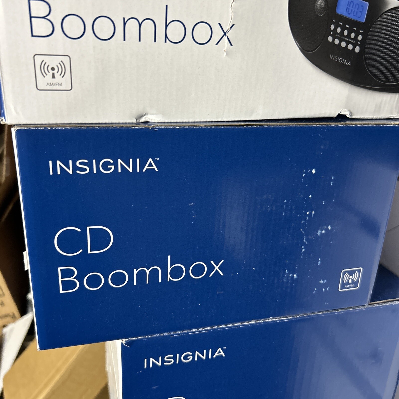 Insignia Boombox NS-B4111 CD / CD-RW Playback/ AM FM Radio / CD-R ...