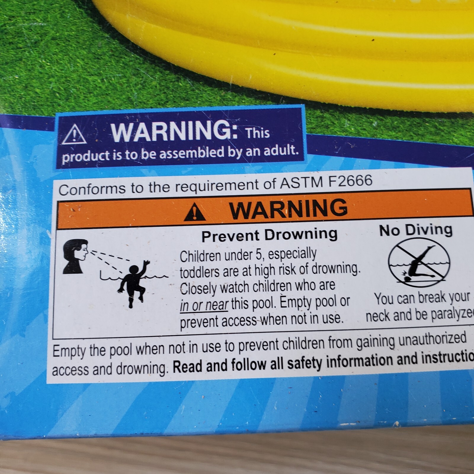 H2O GO Summer Smiles Sprayer Pool Built-In Sprayer, 65” x 56.7” x 27 ...