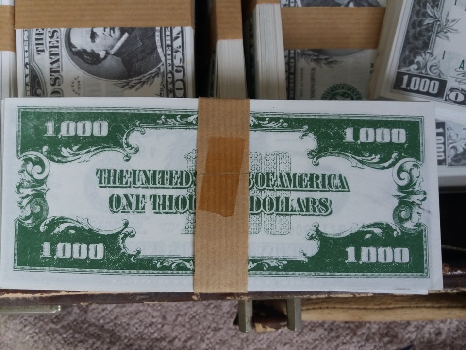 007 James Bond Casino Royale Movie Quality Cash Stack Prop - $100,000 ...