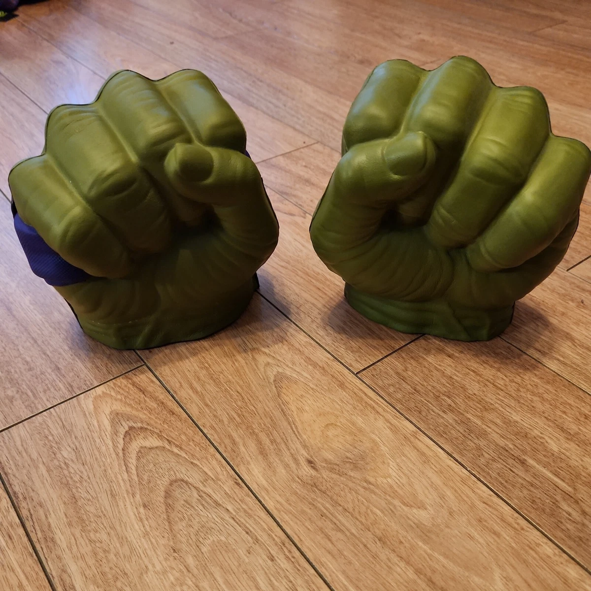 Incredible Hulk Hands