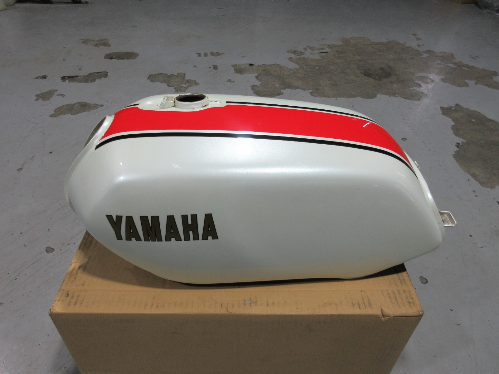 Yamaha RD250F USED Fuel Tank RD400F RD400 Daytona Special 2V0-24110-10 ...