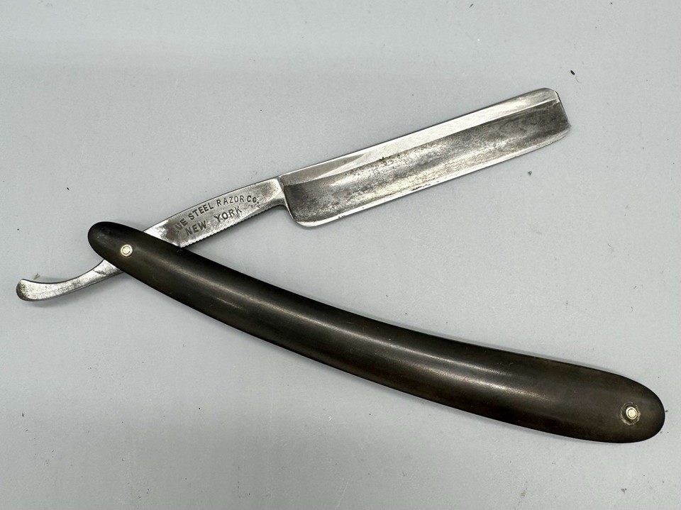 VINTAGE STRAIGHT RAZOR LOT & RAZOR STRAP + BOXES (Geneva, P&H, Torrey ...