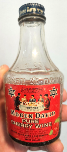 Mogen David Jewish Kosher for Passover Pure Cherry Wine empty 4 oz ...