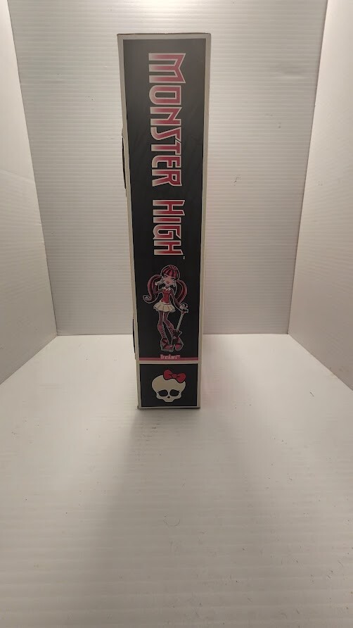 Monster High Draculaura FIRST WAVE/EDITION 2009 New In Box | eBay