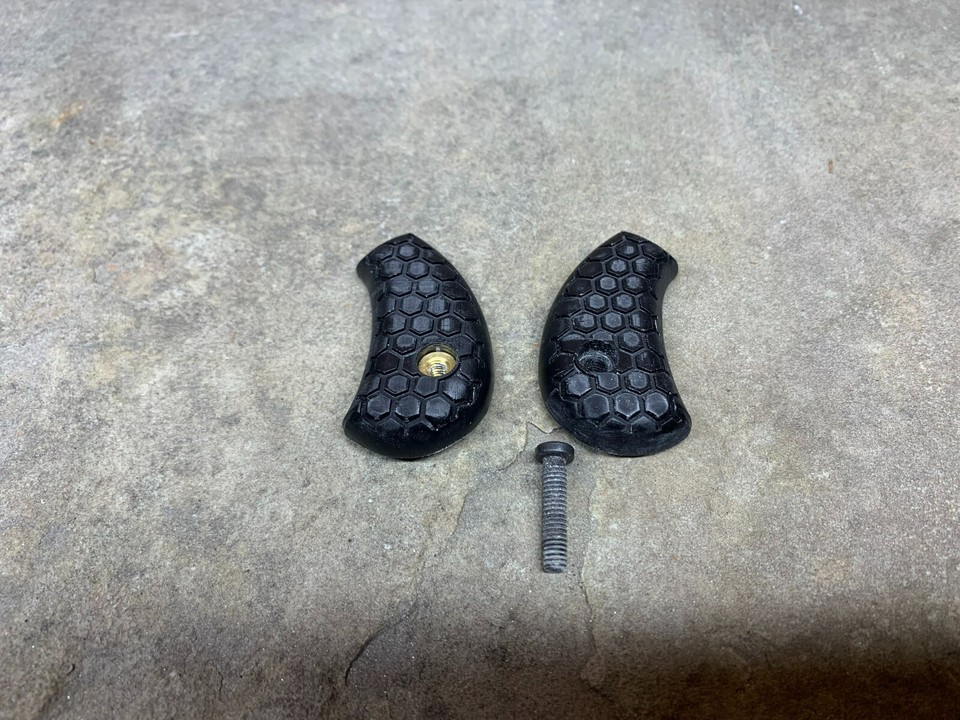 North American Arms 22 Mag Mini Revolver Grips Standard Black Honeycomb ...
