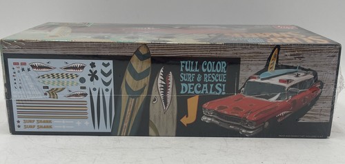 AMT 1242 1959 Cadillac Ambulance Surf Shark 1:25 Plastic Model Kit ...