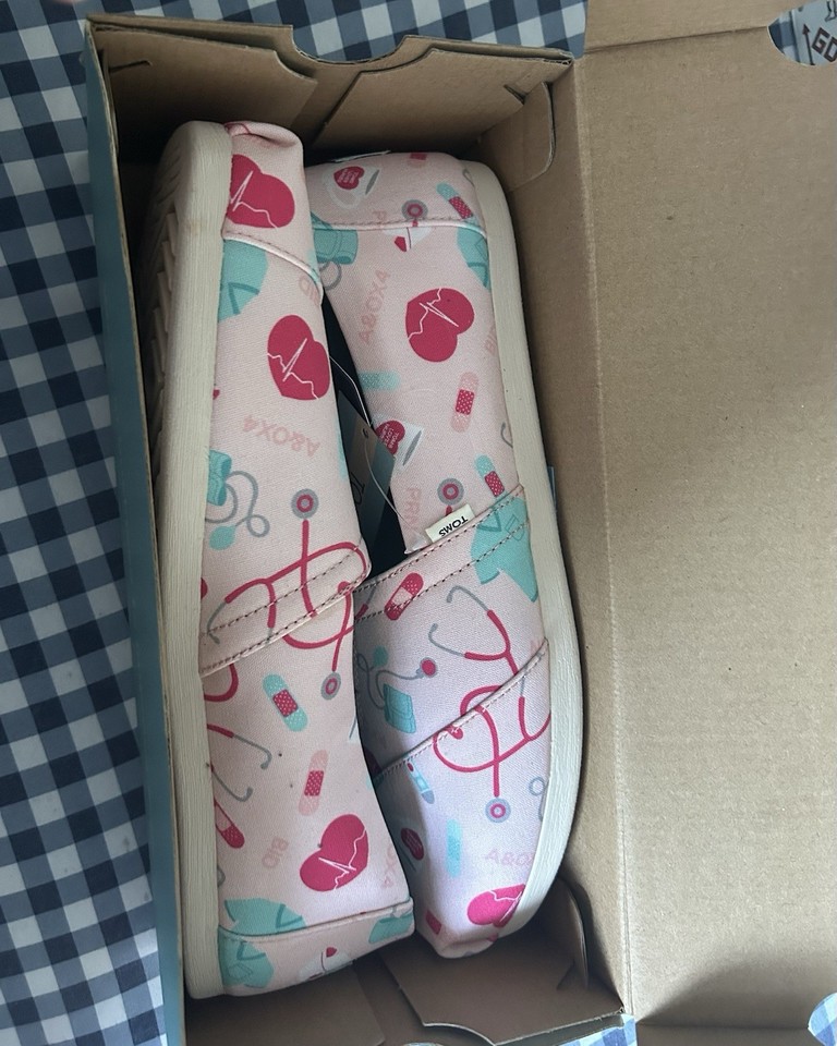 BRAND NEW Box. LIMITED EDITION Toms. Nurse appreciation print. UK size ...