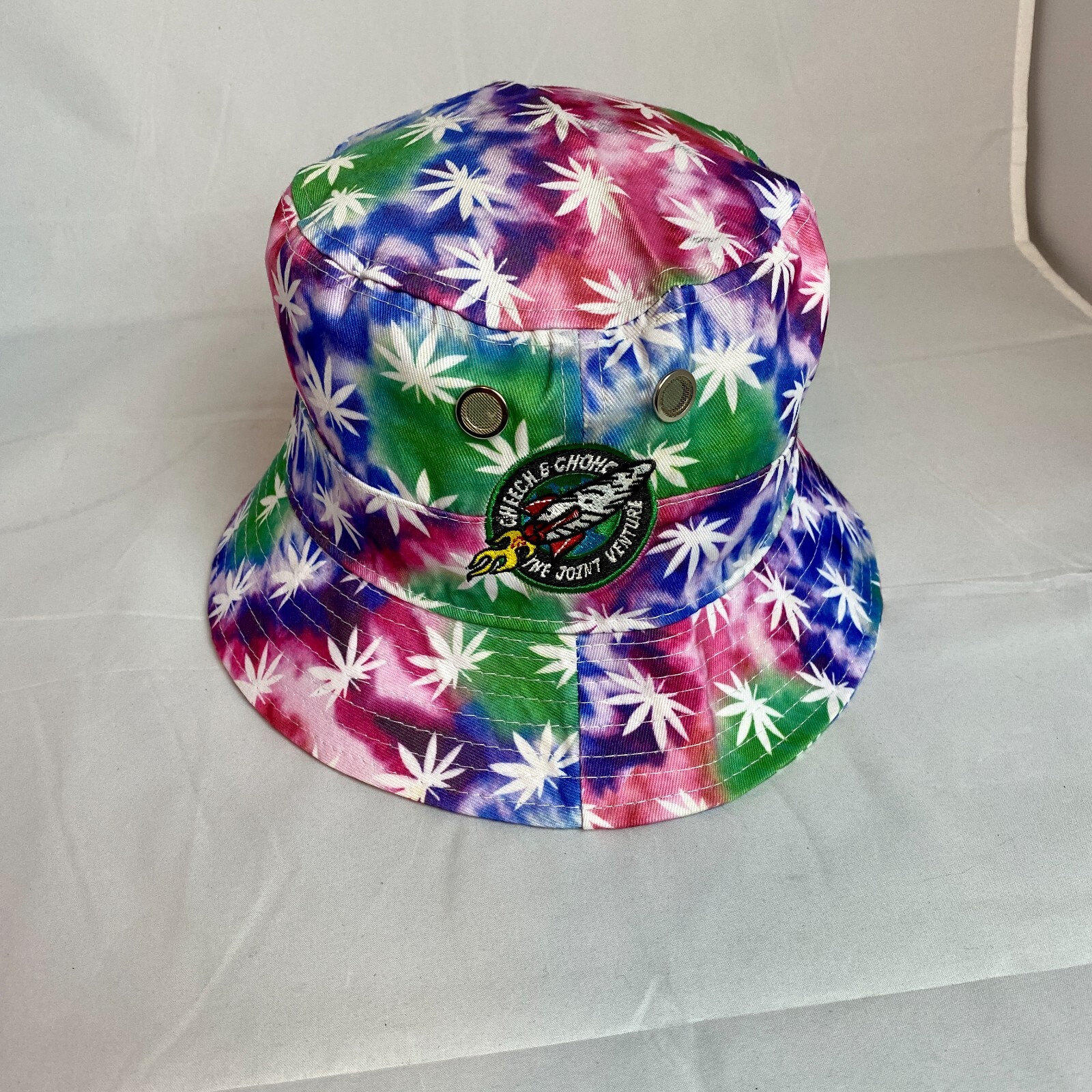 Cayler and Sons X Cheech & Chong 'Weed Leaf' Bucket Hat Size Medium (21 ...