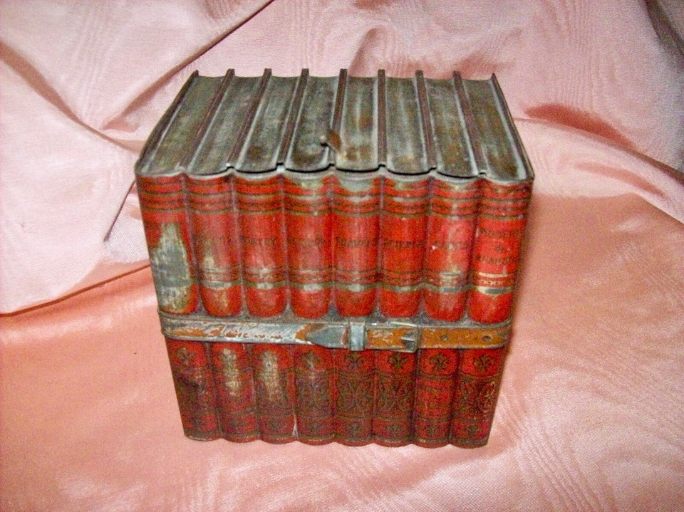 ANTIQUE 1900 HUNTLEY & PALMERS ICONIC GARTER & BUCKLE LIBRARY BOOKS ...