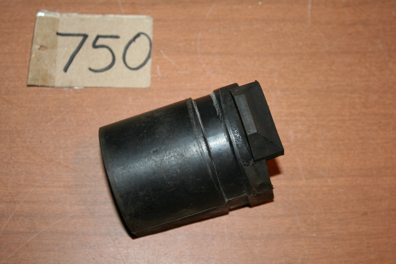 1983 Yamaha YTM 200K Fuel Tank Rubber Setting OEM 83 | eBay