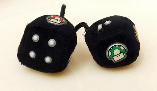 2004 NINTENDO Micro Mini Fuzzy Dice Mushroom Super Mario Official RARE ...