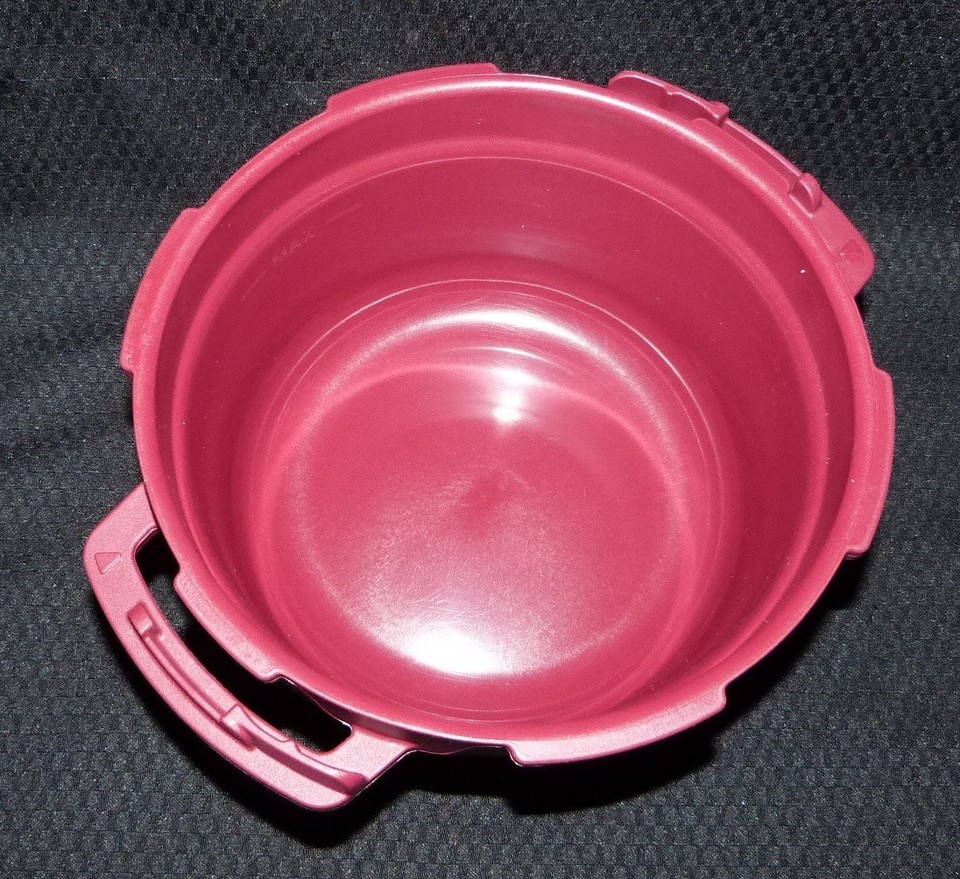 TUPPERWARE 3L MICROWAVE PRESSURE COOKER plus TUPPERWARE KEYCHAIN - VG ...
