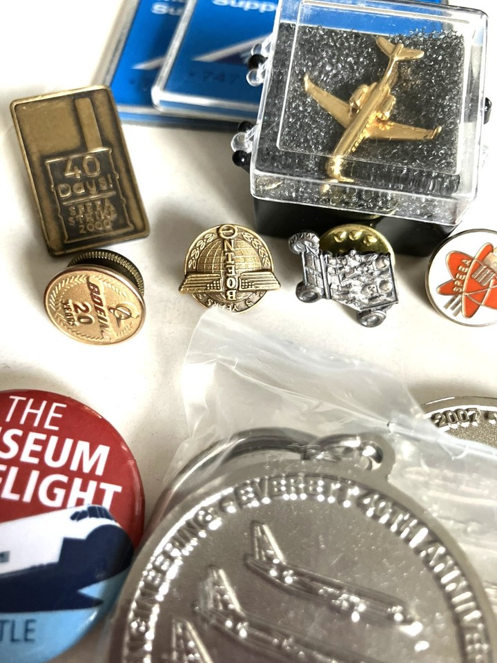BOEING collection logo souvenirs patches pins 757 767 space program ...