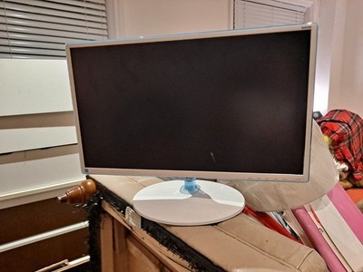 Samsung 24 Inch Smart TV White | eBay UK