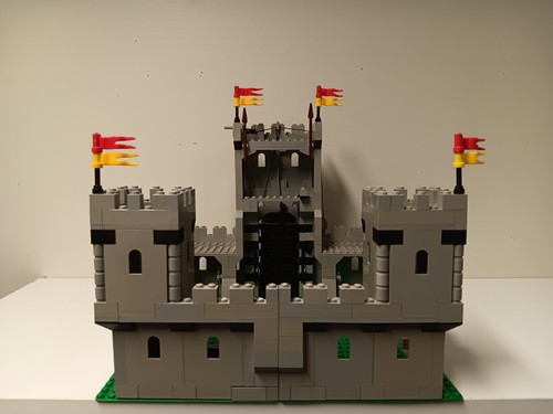 Vintage LEGO Set 6080, King's Castle, 100% Complete w/ Box ...