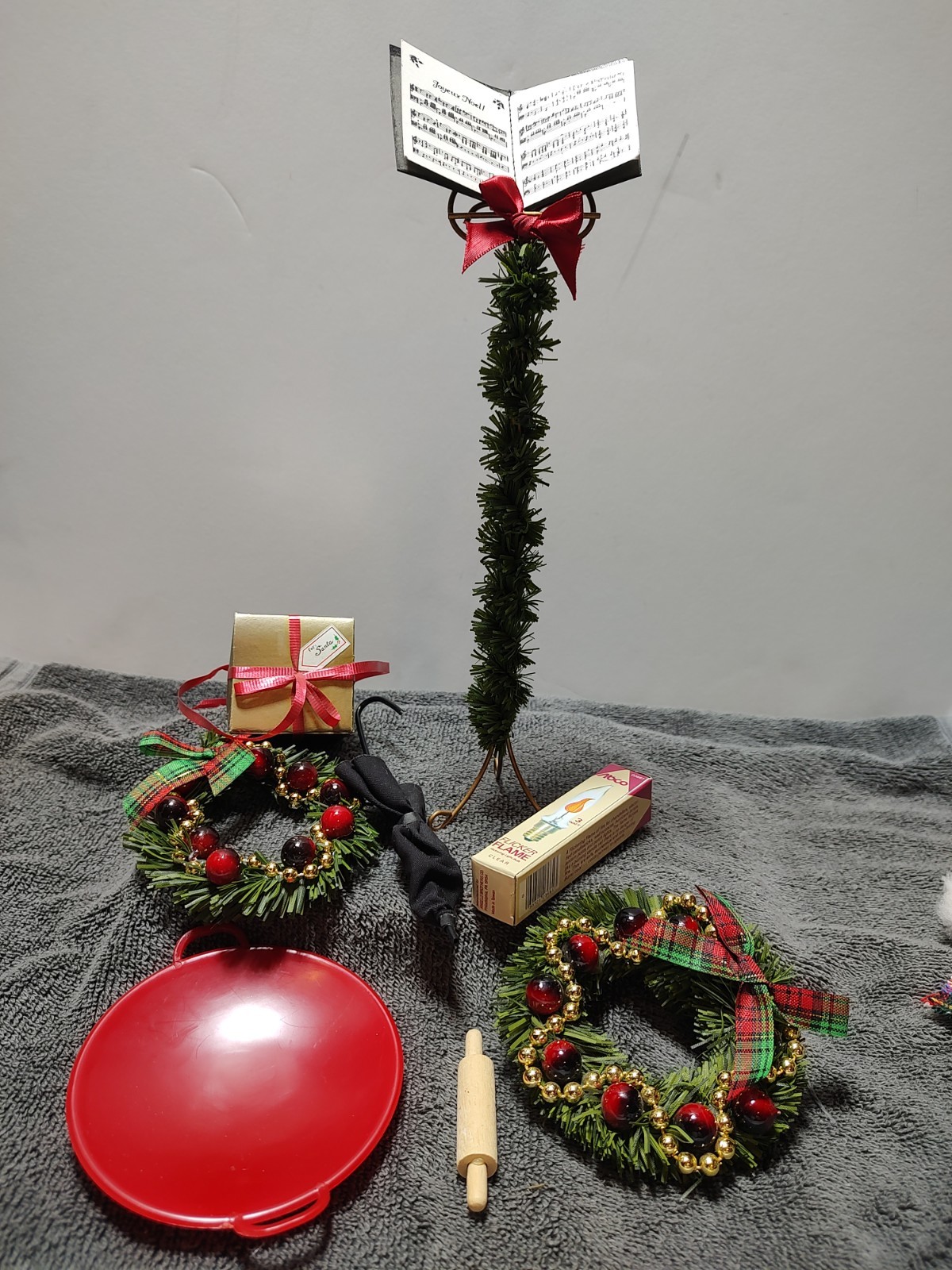 Byers Choice Assorted Accessories And Carolers Christmas Noel Music ...