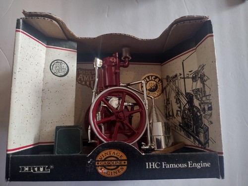 Ertl Vintage Gasoline Engines IHC Famous Engine 1/8 | eBay