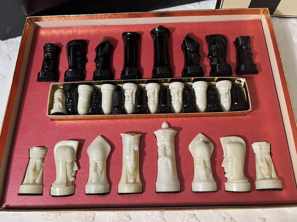 1957 Pacific Game Co. Gothic Sculptured Chess Set - GANINE Salon ...