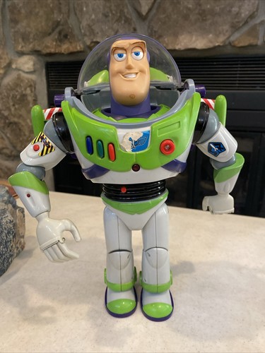 1995 THINKWAY 12" BUZZ LIGHTYEAR ACTION FIGURE BLINKING EYES Talking ...
