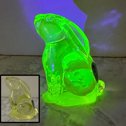 FENTON Vaseline Uranium Glass Bunny Rabbit Figurine TOPAZ Opalescent UV ...