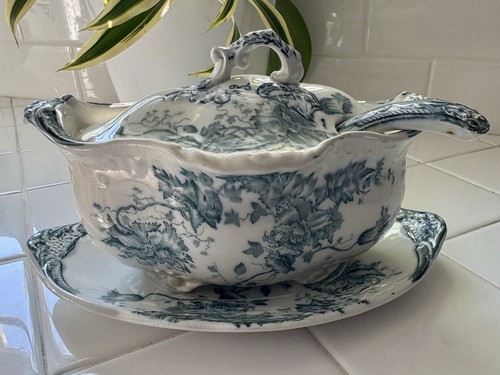 Victorian Blue & White Vegetable Bowl with Lid and Under-plate Ruskin ...