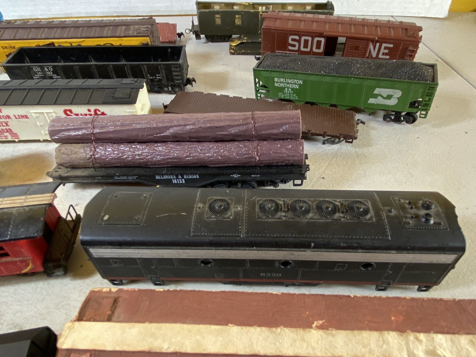 Vintage HO Gauge Model Train Cars Railroad Parts Lot customs shells ...