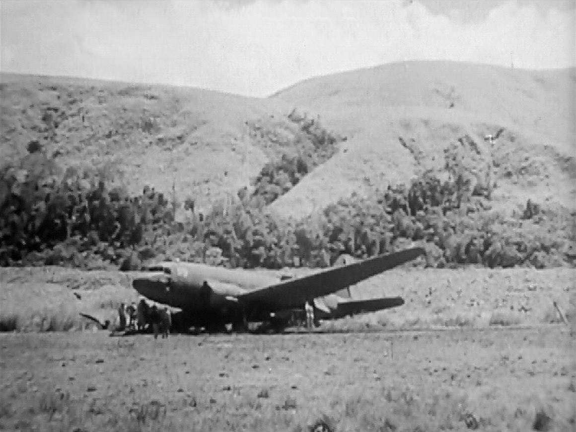 USAAF Douglas C-47 Skytrain AKA "The Gooney Bird WW2 Warbird" ATC Troop ...