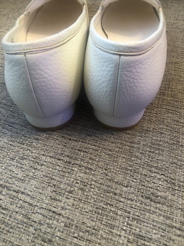 MISOPE Leather Top Korean Shoe Brand - Size 245 -7.5 US - ivory flat ...