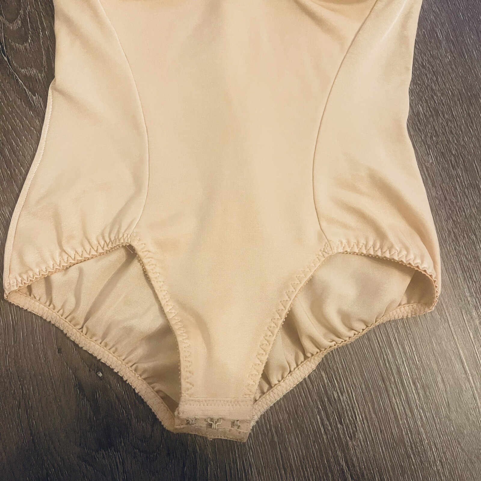 Vintage OLGA Bodysuit 36D Silky Second Skin Body Shap… - Gem