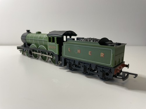 Hornby Triang LNER Green B12 Class Steam Loco OO gauge No. 8509 | eBay