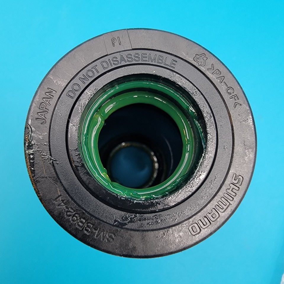 Shimano Dura Ace SM-BB92-41B Bottom Bracket 86.5mm Press Fit HollowTech ...