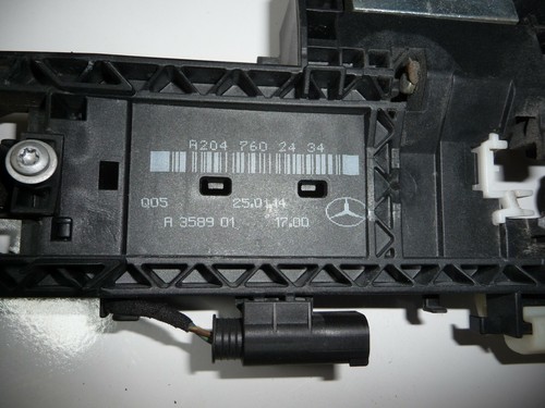 2012-18 Mercedes Front Right Side Exterior Door Handle Bracket ...