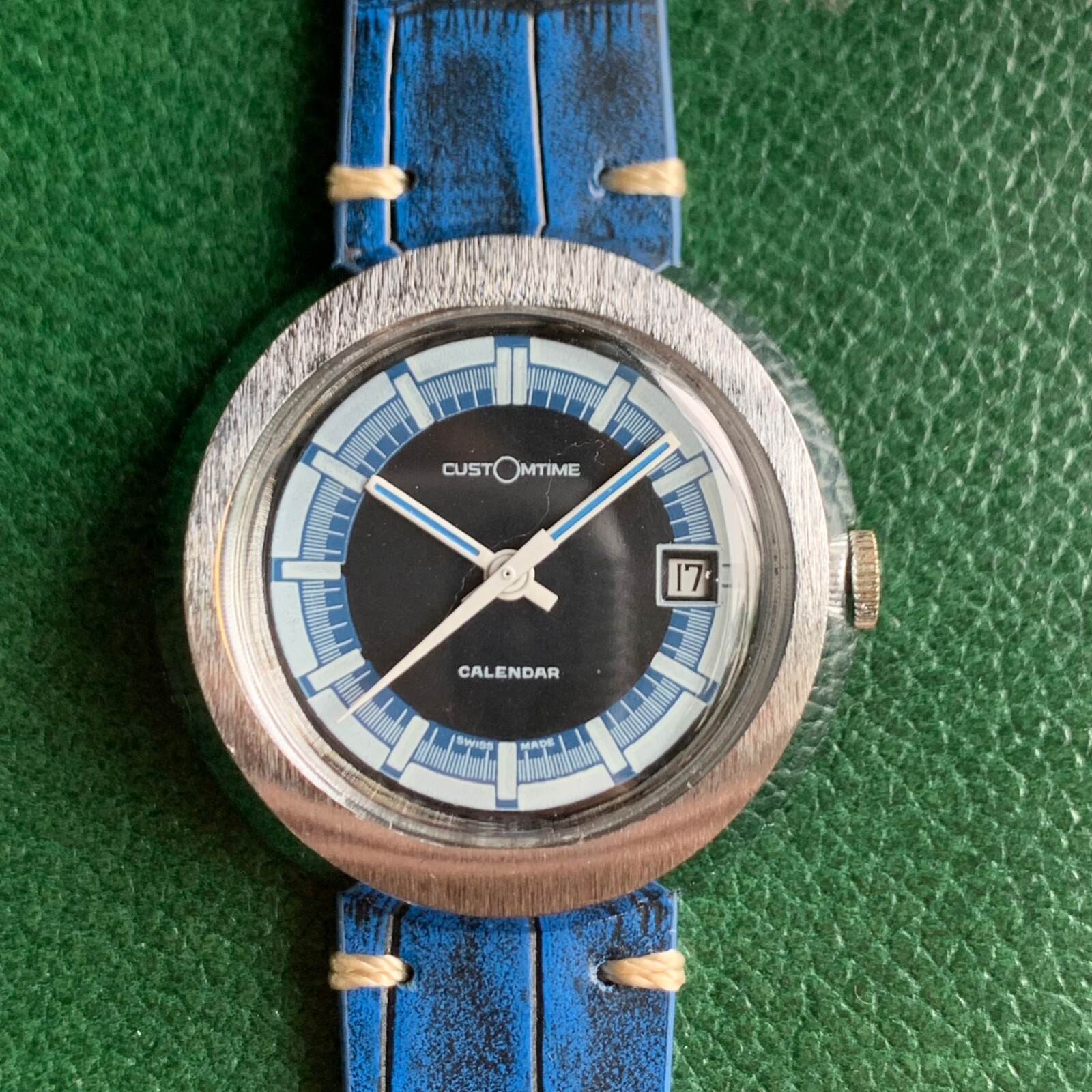 Vintage 70's Customtime Calendar Funky Manual Wind Wristwatch | eBay