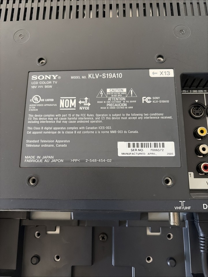 Sony Wega 19’’ LCD Color TV KLV-S19A10 Great for Retro Gaming w/ Power ...