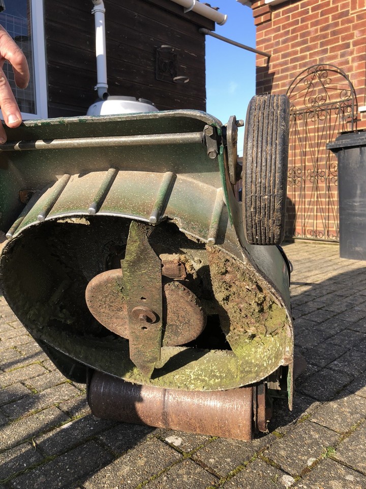 Hayter Harrier 48 Self Propelled Petrol Roller Lawn Mower With Grass ...