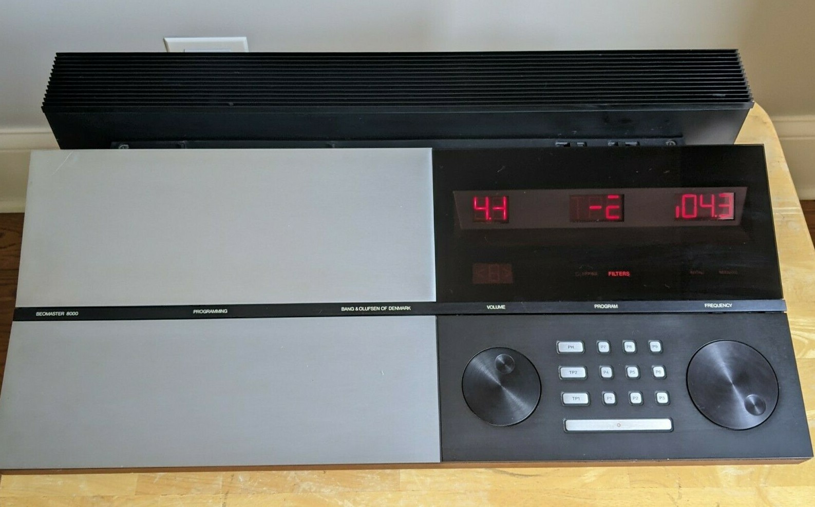 Bang & Olufsen Beomaster 8000 Stereo Receiver Amplifier [For Parts ...
