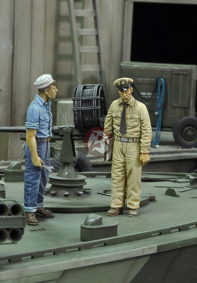 Royal Model 1/35 US Navy Sailor and Navy Officer WWII (2 Figures ...