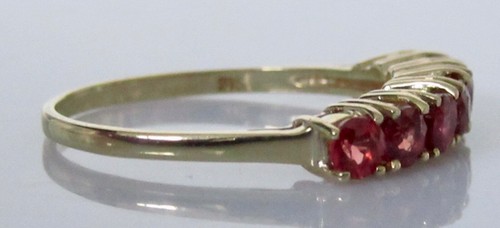 9ct Gold Ring - 9ct Gold Beryllium Treated Sapphire 7 Stone Band Ring ...