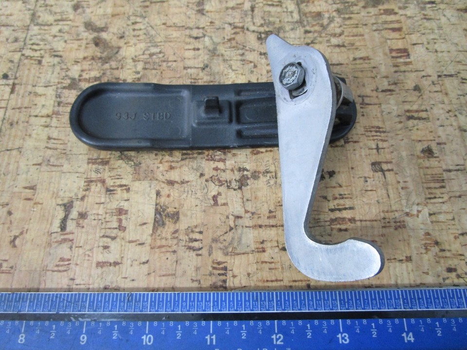 0750 OEM Suzuki LEVER HOOK RR (STBD) 61633-93J00-0EP 61641-93J20 | eBay